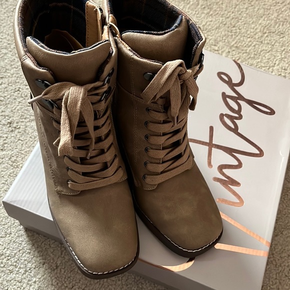Crown Vintage | Shoes | Brand New Crown Vintage Size 75m Boots | Poshmark